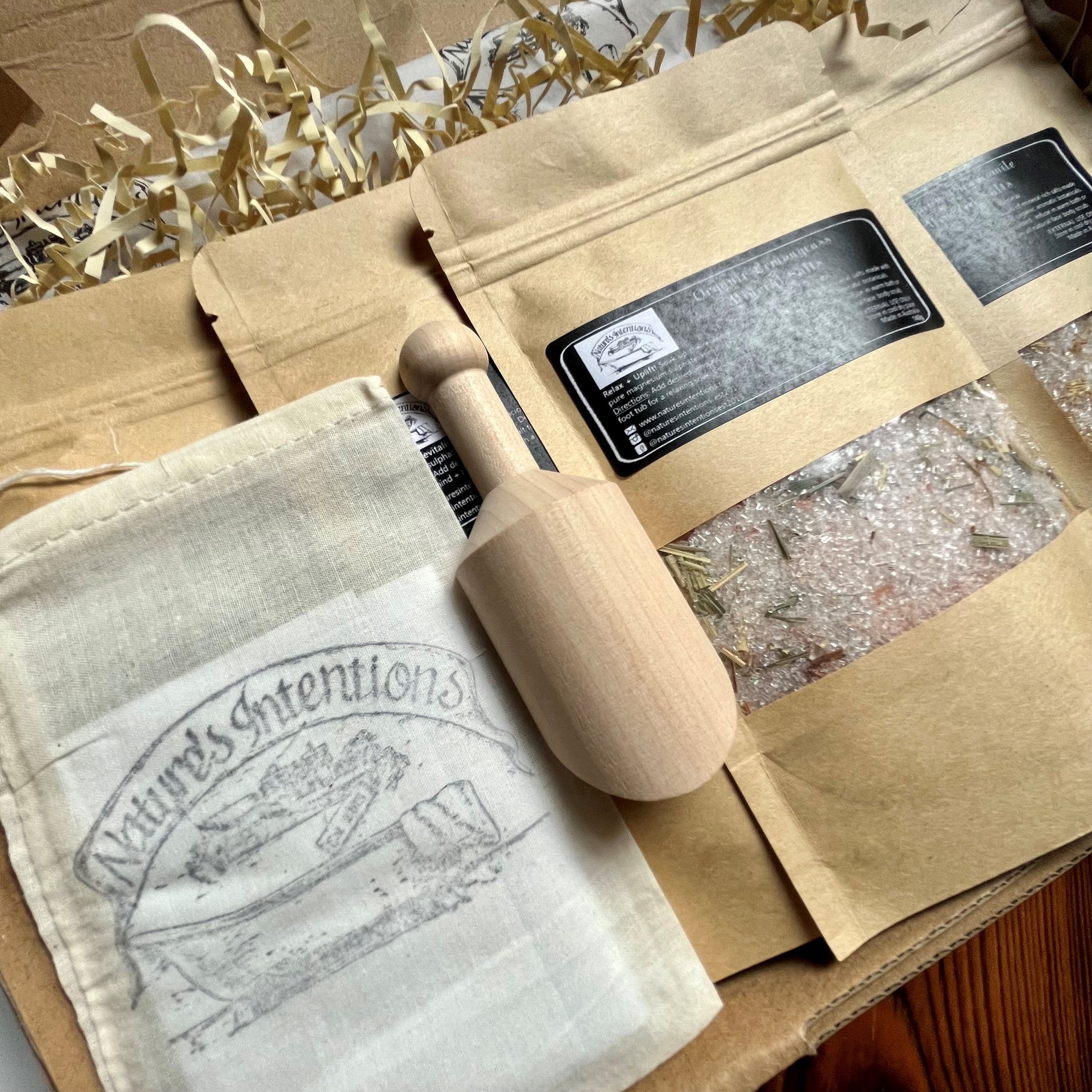 Salt therapy gift box, Salt Therapy, Bath Salts, Mineral Salts ...